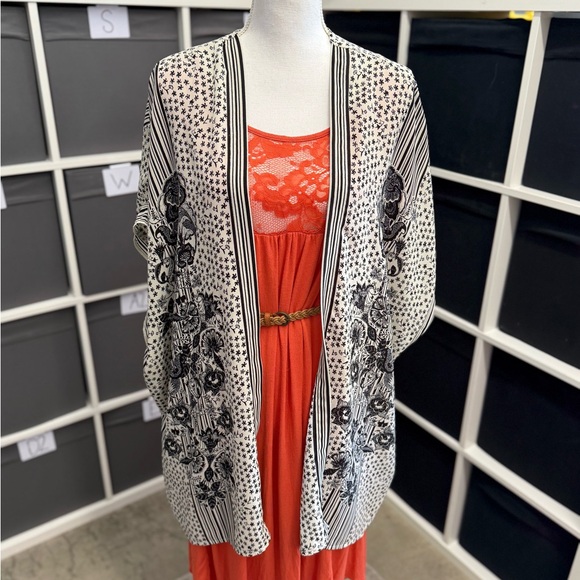 Max Studio | Sweaters | Max Studio London Black And White Floral Kimono ...